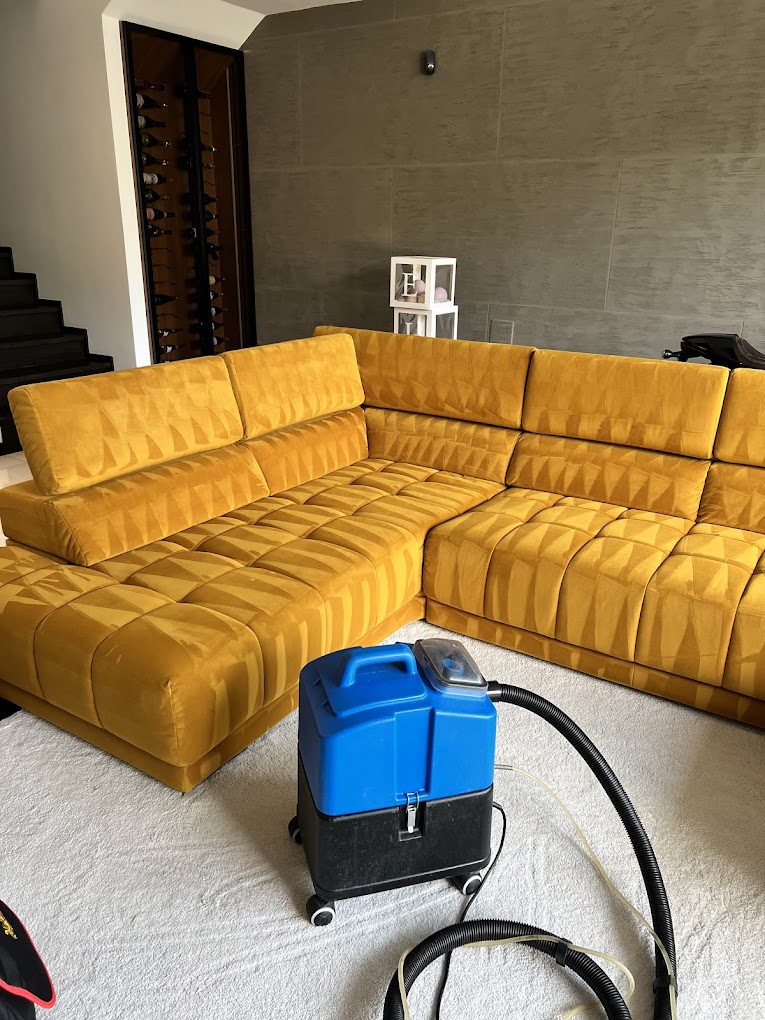 Tepovanie Rovinka – Dajte čalúnenému nábytku druhú šancu!